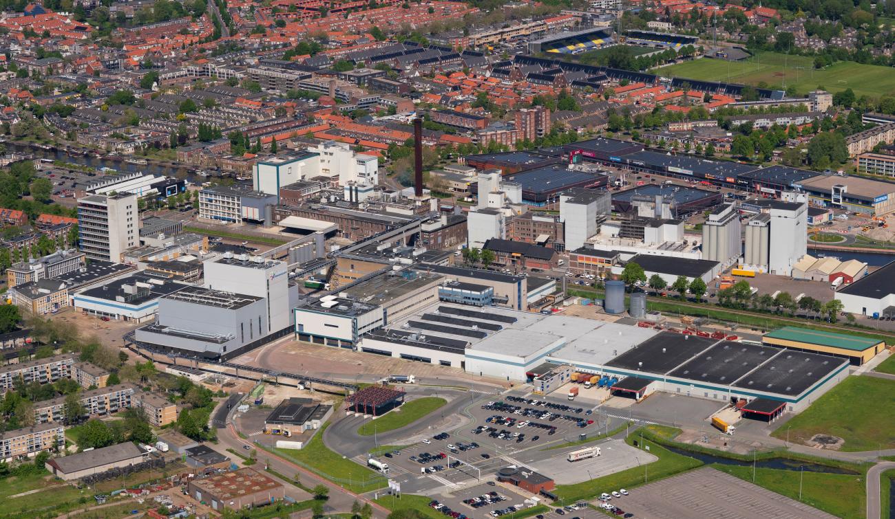 Een kijkje in onze gecondenseerde melk fabriek in Leeuwarden ...