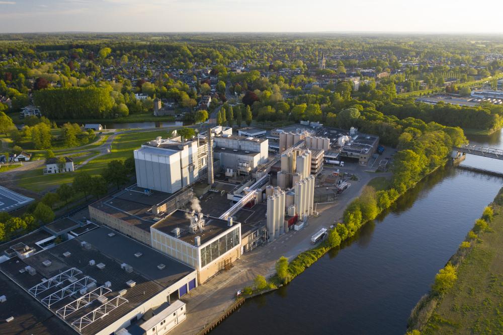 Neem een kijkje in onze fabriek(en) in Lochem | FrieslandCampina Global ...
